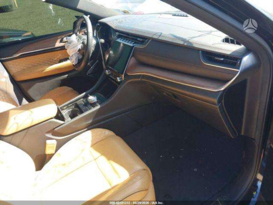 Melns Jeep Grand Cherokee 2022 Viļņa, ar dzinēja tilpumu 2.00 L un nobraukumu 147 tūkst. km par 14999 €, foto 12 vietnē AUTOMOTO.COM.LV