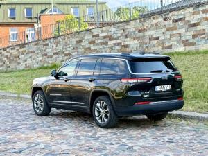 Melns Jeep Grand Cherokee 2022 Alīta, ar dzinēja tilpumu 3.60 L un nobraukumu 119 tūkst. km par 34900 €, foto 4 vietnē AUTOMOTO.COM.LV