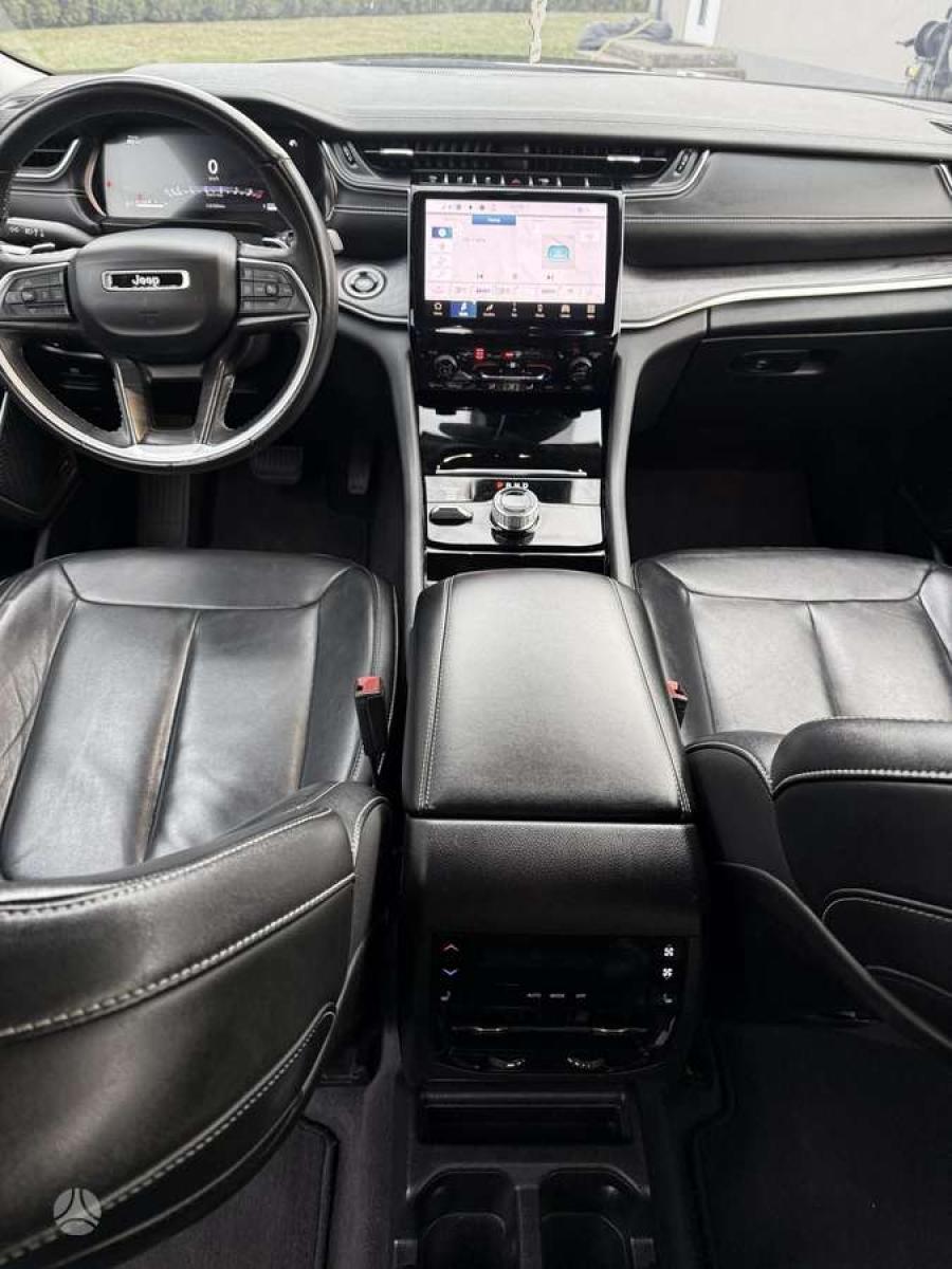 Melns Jeep Grand Cherokee 2022 Alīta, ar dzinēja tilpumu 3.60 L un nobraukumu 119 tūkst. km par 34900 €, foto 7 vietnē AUTOMOTO.COM.LV