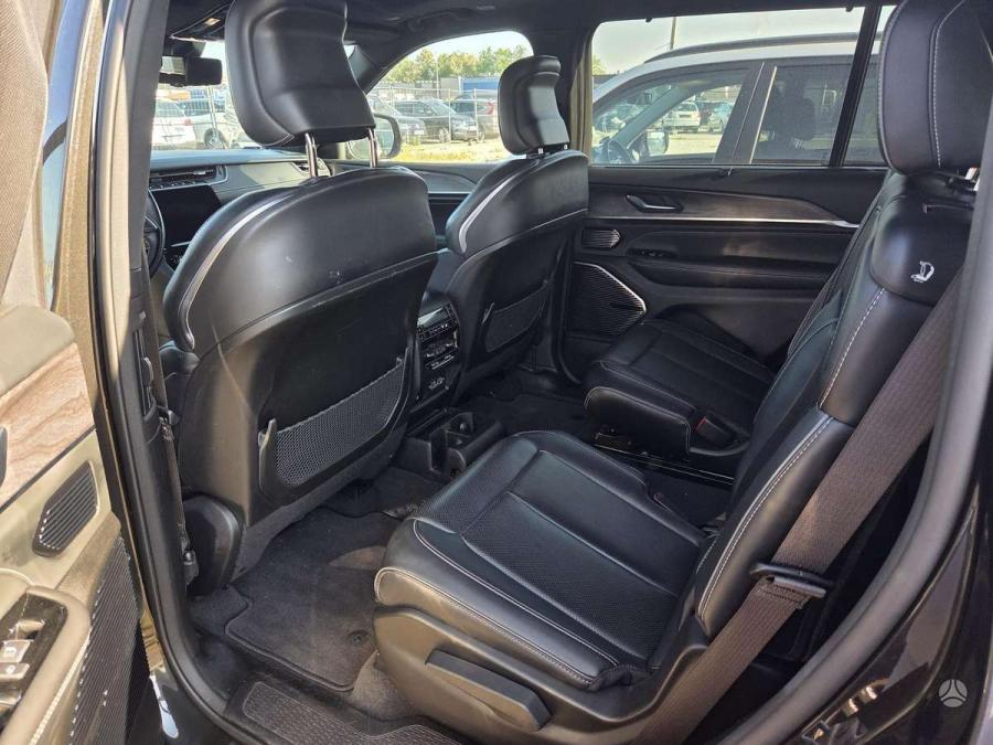 Melns Jeep Grand Cherokee 2022 Kauņa, ar dzinēja tilpumu 3.60 L un nobraukumu 59 tūkst. km par 32500 €, foto 8 vietnē AUTOMOTO.COM.LV