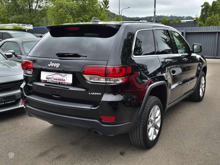 Melns Jeep Grand Cherokee 2022 Viļņa, ar dzinēja tilpumu 3.60 L un nobraukumu 74 tūkst. km par 21900 €, foto 7 vietnē AUTOMOTO.COM.LV