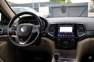 Melns Jeep Grand Cherokee 2022 Viļņa, ar dzinēja tilpumu 3.60 L un nobraukumu 74 tūkst. km par 21900 €, foto 14 vietnē AUTOMOTO.COM.LV