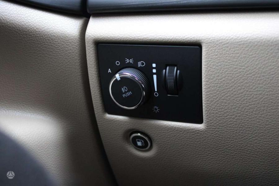 Melns Jeep Grand Cherokee 2022 Viļņa, ar dzinēja tilpumu 3.60 L un nobraukumu 74 tūkst. km par 21900 €, foto 27 vietnē AUTOMOTO.COM.LV