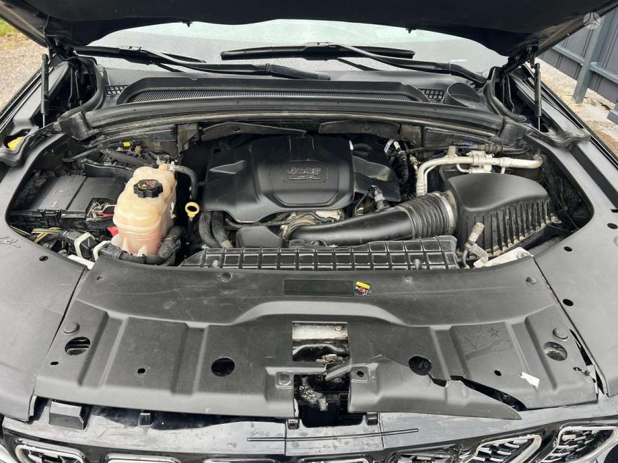Black Jeep Grand Cherokee 2022 in Kaunas, with an engine capacity of 5.65 L and mileage of 79 thousand km for 28900 €, photo 8 on AUTOMOTO.COM.LV