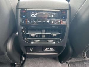 Black Jeep Grand Cherokee 2022 in Kaunas, with an engine capacity of 5.65 L and mileage of 79 thousand km for 28900 €, photo 18 on AUTOMOTO.COM.LV