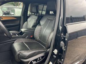 Black Jeep Grand Cherokee 2022 in Kaunas, with an engine capacity of 5.65 L and mileage of 79 thousand km for 28900 €, photo 21 on AUTOMOTO.COM.LV