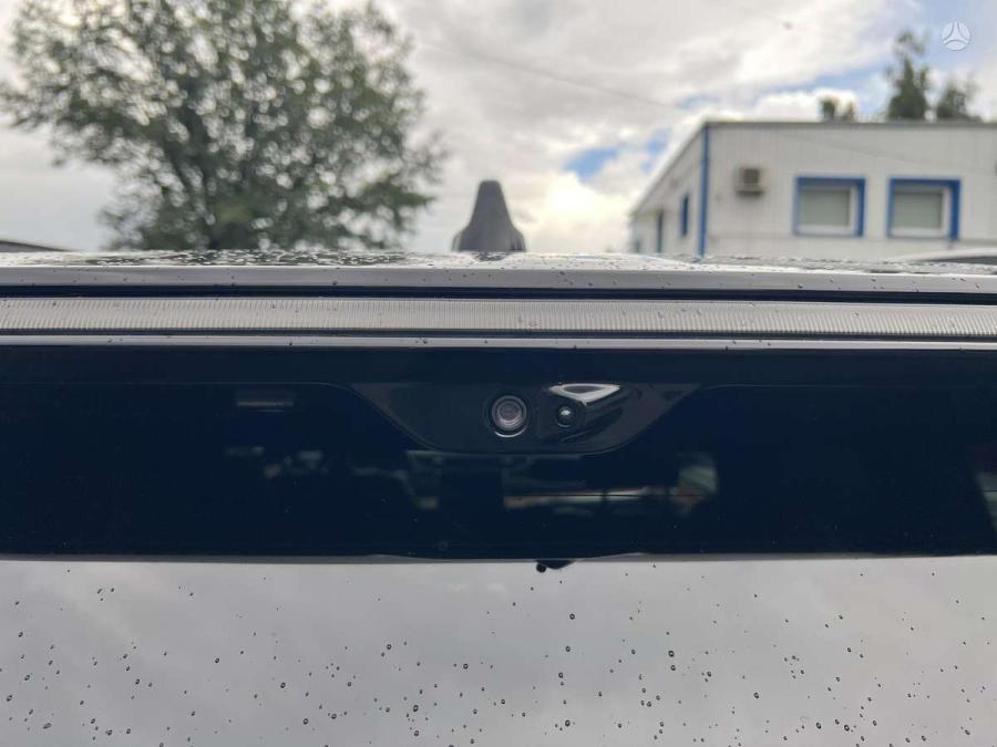 Black Jeep Grand Cherokee 2022 in Kaunas, with an engine capacity of 5.65 L and mileage of 79 thousand km for 28900 €, photo 56 on AUTOMOTO.COM.LV