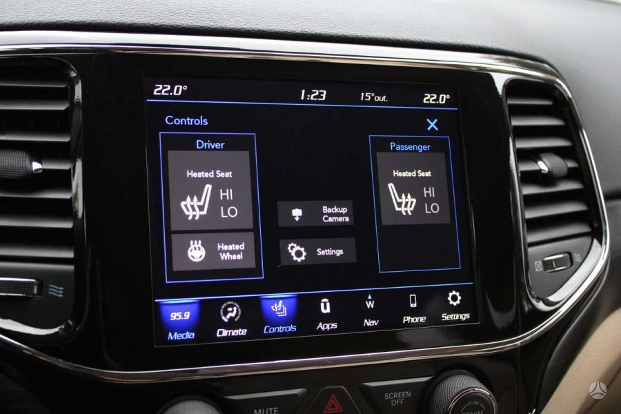 Melns Jeep Grand Cherokee 2022 Viļņa, ar dzinēja tilpumu 3.60 L un nobraukumu 74 tūkst. km par 21900 €, foto 19 vietnē AUTOMOTO.COM.LV