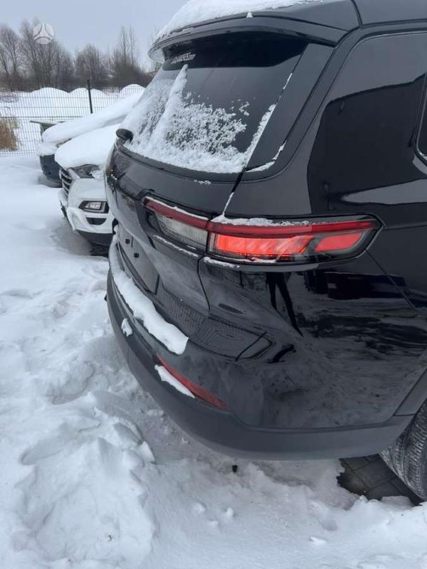 Melns Jeep Grand Cherokee 2023 Šauļi, ar dzinēja tilpumu 3.60 L un nobraukumu 70 tūkst. km par 15100 €, foto 4 vietnē AUTOMOTO.COM.LV