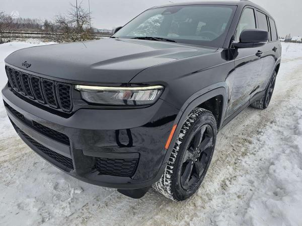 Melns Jeep Grand Cherokee 2023 Viļņa, ar dzinēja tilpumu 3.60 L un nobraukumu 100 tūkst. km par 30500 €, foto 4 vietnē AUTOMOTO.COM.LV