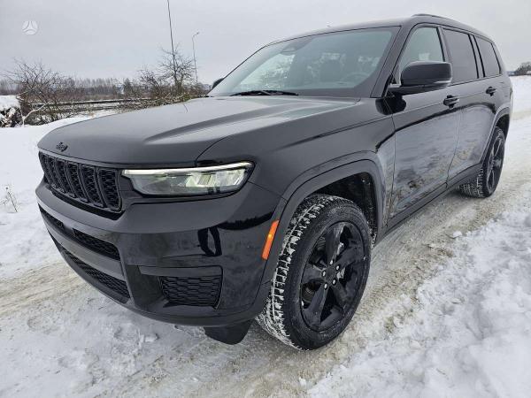 Melns Jeep Grand Cherokee 2023 Viļņa, ar dzinēja tilpumu 3.60 L un nobraukumu 100 tūkst. km par 30500 €, foto 7 vietnē AUTOMOTO.COM.LV