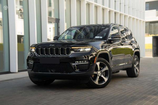 Melns Jeep Grand Cherokee 2023 Viļņa, ar dzinēja tilpumu 2.00 L un nobraukumu 49 tūkst. km par 39999 €, foto 1 vietnē AUTOMOTO.COM.LV