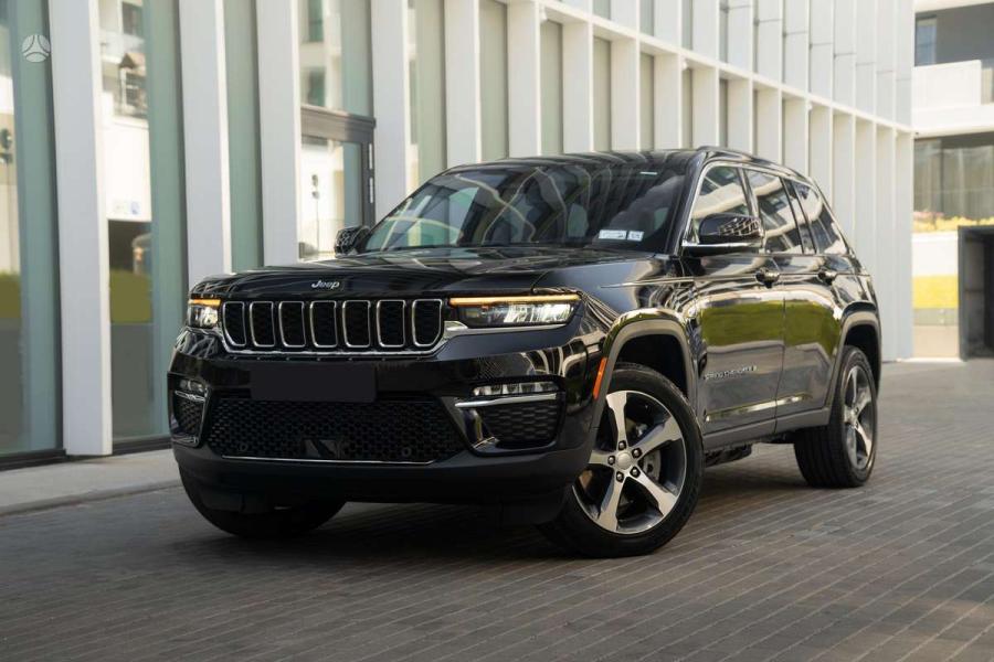 Melns Jeep Grand Cherokee 2023 Viļņa, ar dzinēja tilpumu 2.00 L un nobraukumu 49 tūkst. km par 39999 €, foto 1 vietnē AUTOMOTO.COM.LV