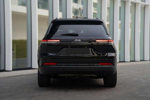 Melns Jeep Grand Cherokee 2023 Viļņa, ar dzinēja tilpumu 2.00 L un nobraukumu 49 tūkst. km par 39999 €, foto 8 vietnē AUTOMOTO.COM.LV