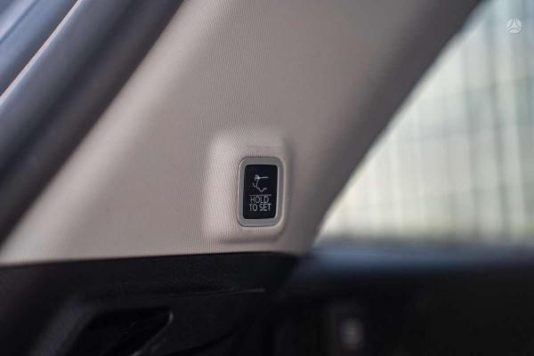 Melns Jeep Grand Cherokee 2023 Viļņa, ar dzinēja tilpumu 2.00 L un nobraukumu 49 tūkst. km par 39999 €, foto 10 vietnē AUTOMOTO.COM.LV
