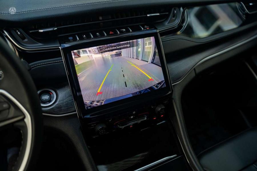 Melns Jeep Grand Cherokee 2023 Viļņa, ar dzinēja tilpumu 2.00 L un nobraukumu 49 tūkst. km par 39999 €, foto 21 vietnē AUTOMOTO.COM.LV