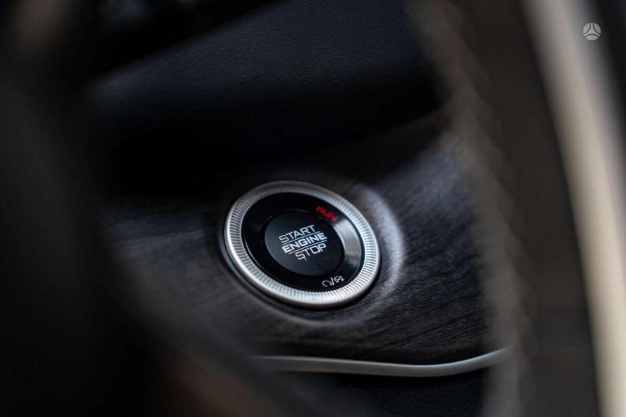 Melns Jeep Grand Cherokee 2023 Viļņa, ar dzinēja tilpumu 2.00 L un nobraukumu 49 tūkst. km par 39999 €, foto 25 vietnē AUTOMOTO.COM.LV
