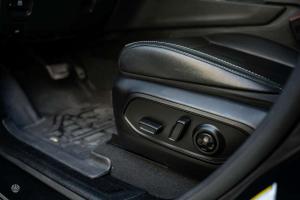 Melns Jeep Grand Cherokee 2023 Viļņa, ar dzinēja tilpumu 2.00 L un nobraukumu 49 tūkst. km par 39999 €, foto 34 vietnē AUTOMOTO.COM.LV