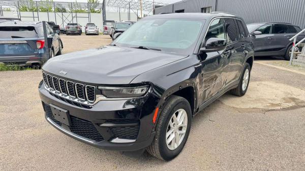 Melns Jeep Grand Cherokee 2023 Ukmergė, ar dzinēja tilpumu 3.60 L un nobraukumu 80 tūkst. km par 23990 €, foto 1 vietnē AUTOMOTO.COM.LV
