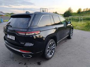 Melns Jeep Grand Cherokee 2023 Viļņa, ar dzinēja tilpumu 2.00 L un nobraukumu 43 tūkst. km par 42000 €, foto 5 vietnē AUTOMOTO.COM.LV