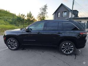 Melns Jeep Grand Cherokee 2023 Viļņa, ar dzinēja tilpumu 2.00 L un nobraukumu 43 tūkst. km par 42000 €, foto 8 vietnē AUTOMOTO.COM.LV