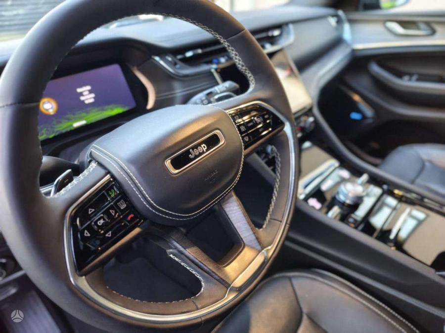 Melns Jeep Grand Cherokee 2023 Viļņa, ar dzinēja tilpumu 2.00 L un nobraukumu 43 tūkst. km par 42000 €, foto 11 vietnē AUTOMOTO.COM.LV