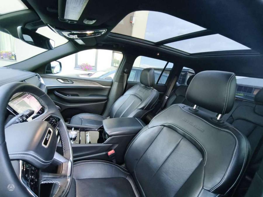Melns Jeep Grand Cherokee 2023 Viļņa, ar dzinēja tilpumu 2.00 L un nobraukumu 43 tūkst. km par 42000 €, foto 13 vietnē AUTOMOTO.COM.LV