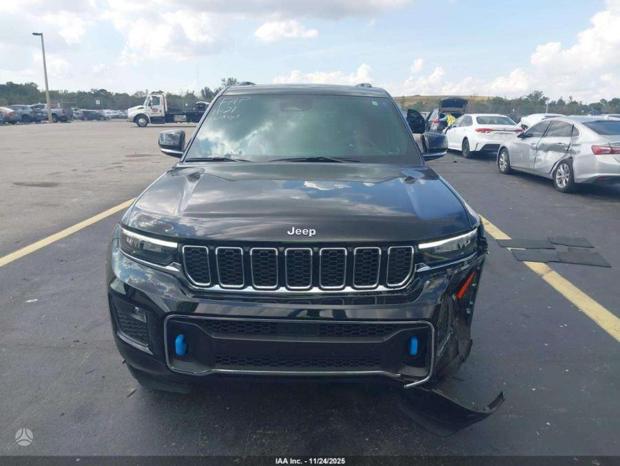 Melns Jeep Grand Cherokee 2023 Viļņa, ar dzinēja tilpumu 2.00 L un nobraukumu 43 tūkst. km par 42000 €, foto 19 vietnē AUTOMOTO.COM.LV