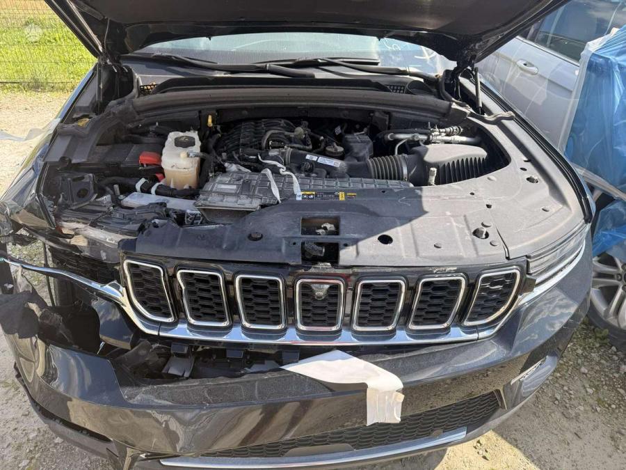 Melns Jeep Grand Cherokee 2023 Šauļi, ar dzinēja tilpumu 3.60 L un nobraukumu 32 tūkst. km par 13500 €, foto 7 vietnē AUTOMOTO.COM.LV