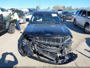 Melns Jeep Grand Cherokee 2023 Viļņa, ar dzinēja tilpumu 2.00 L un nobraukumu 89 tūkst. km par 16299 €, foto 6 vietnē AUTOMOTO.COM.LV