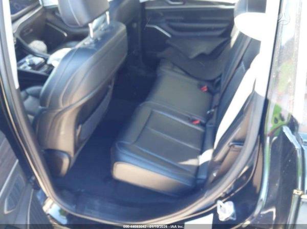 Melns Jeep Grand Cherokee 2023 Viļņa, ar dzinēja tilpumu 2.00 L un nobraukumu 89 tūkst. km par 16299 €, foto 8 vietnē AUTOMOTO.COM.LV