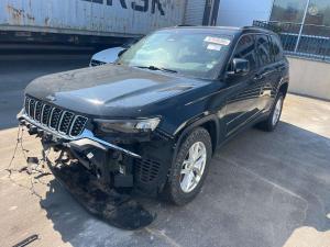 Black Jeep Grand Cherokee 2023 in Ukmerge, with an engine capacity of 3.60 L and mileage of 83 thousand km for 9999 €, photo 11 on AUTOMOTO.COM.LV