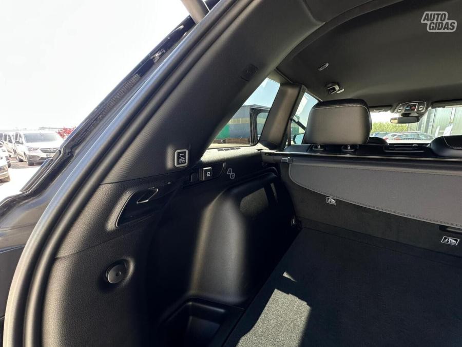 Black Jeep Grand Cherokee 2024 in Klaipeda, with an engine capacity of 3.60 L and mileage of 21 thousand km for 39500 €, photo 13 on AUTOMOTO.COM.LV