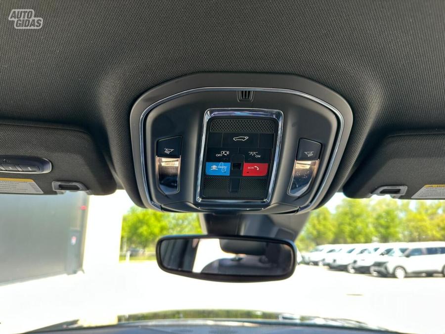 Black Jeep Grand Cherokee 2024 in Klaipeda, with an engine capacity of 3.60 L and mileage of 21 thousand km for 39500 €, photo 14 on AUTOMOTO.COM.LV