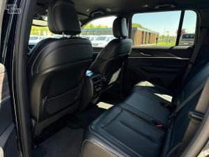 Melns Jeep Grand Cherokee 2024 Klaipėda, ar dzinēja tilpumu 3.60 L un nobraukumu 21 tūkst. km par 39500 €, foto 10 vietnē AUTOMOTO.COM.LV