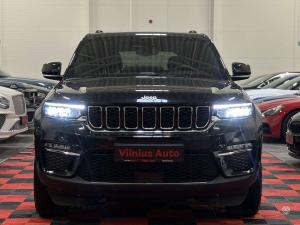Black Jeep Grand Cherokee 2024 in Vilnius, with an engine capacity of 2.00 L and mileage of 56 thousand km for 41990 €, photo 3 on AUTOMOTO.COM.LV