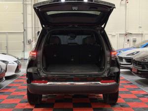 Black Jeep Grand Cherokee 2024 in Vilnius, with an engine capacity of 2.00 L and mileage of 56 thousand km for 41990 €, photo 36 on AUTOMOTO.COM.LV