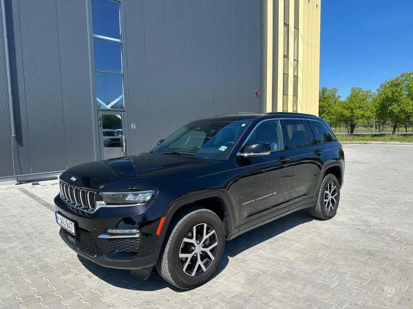 Melns Jeep Grand Cherokee 2024 Klaipėda, ar dzinēja tilpumu 3.60 L un nobraukumu 21 tūkst. km par 38400 €, foto 2 vietnē AUTOMOTO.COM.LV