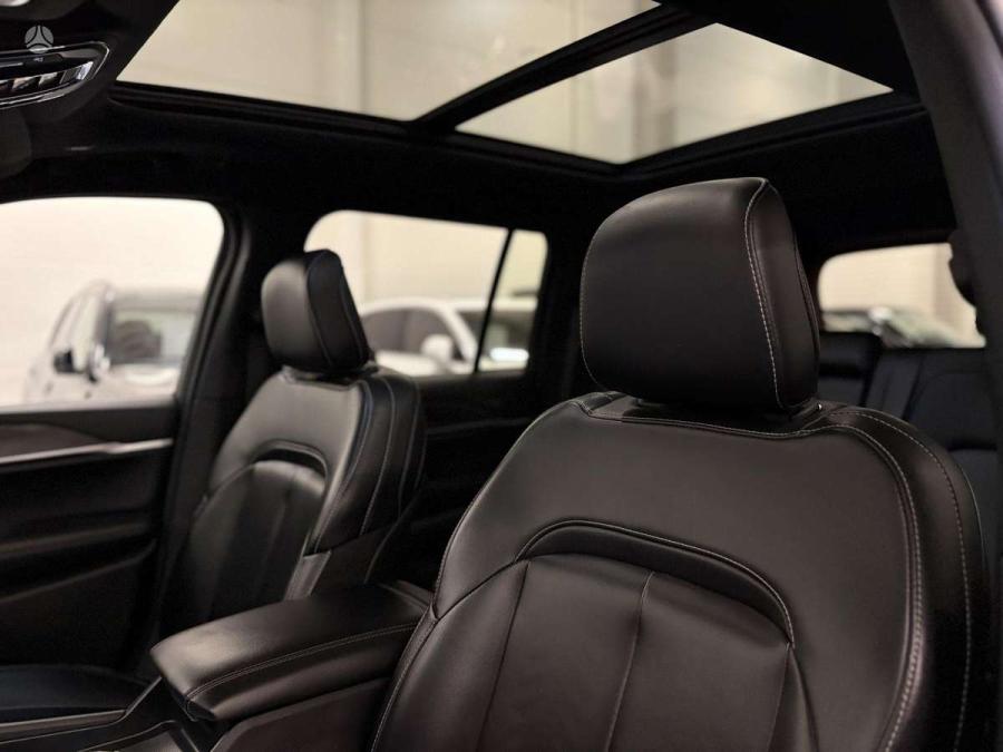 Black Jeep Grand Cherokee 2024 in Vilnius, with an engine capacity of 2.00 L and mileage of 56 thousand km for 39990 €, photo 17 on AUTOMOTO.COM.LV