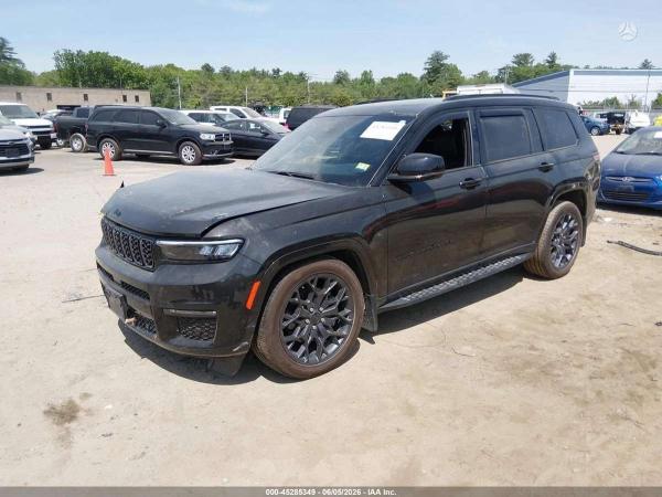 Black Jeep Grand Cherokee 2024 in Klaipeda, with an engine capacity of 3.60 L and mileage of 21 thousand km for 22000 €, photo 3 on AUTOMOTO.COM.LV