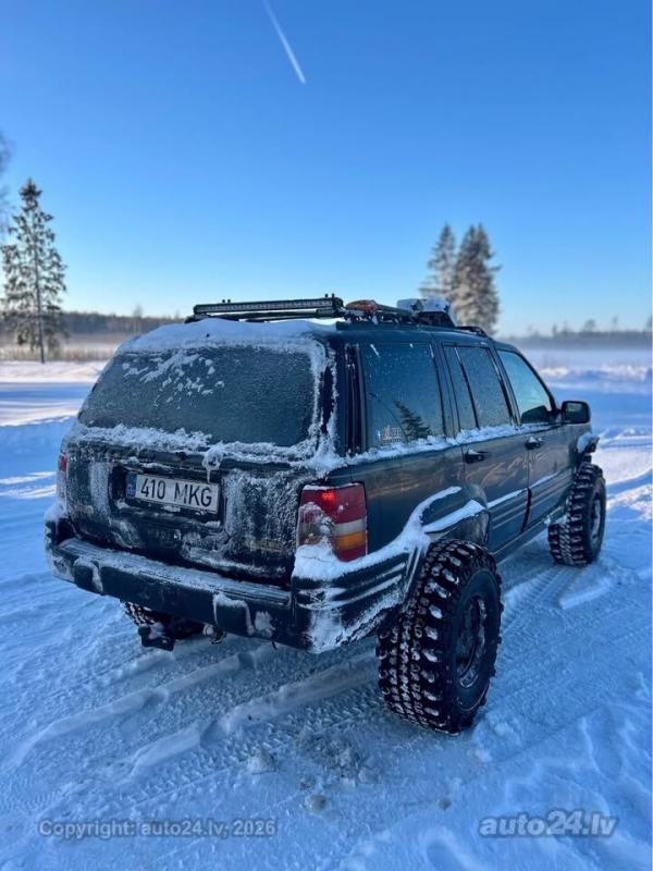 Melns Jeep Grand Cherokee 1996 Tallina, ar dzinēja tilpumu 2.50 L un nobraukumu 329 tūkst. km par 4500 €, foto 9 vietnē AUTOMOTO.COM.LV