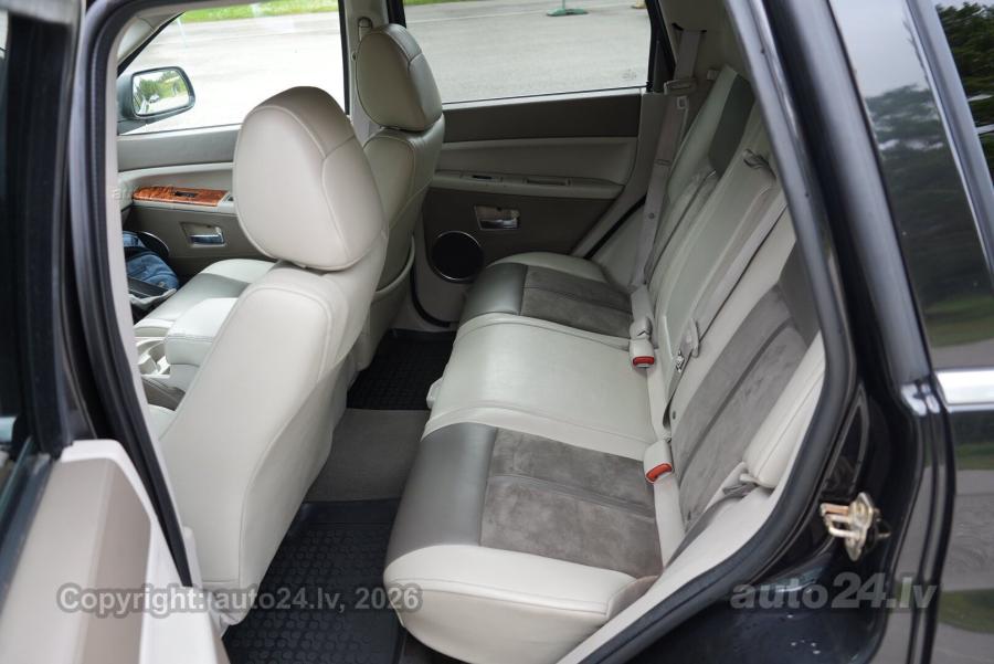 Melns Jeep Grand Cherokee 2008 Tallina, ar dzinēja tilpumu 3.00 L un nobraukumu 263 tūkst. km par 3700 €, foto 9 vietnē AUTOMOTO.COM.LV