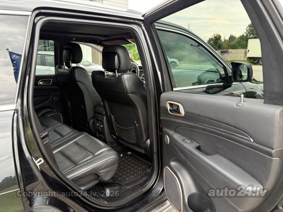 Melns Jeep Grand Cherokee 2014 Jehvi, ar dzinēja tilpumu 3.00 L un nobraukumu 263 tūkst. km par 8700 €, foto 14 vietnē AUTOMOTO.COM.LV