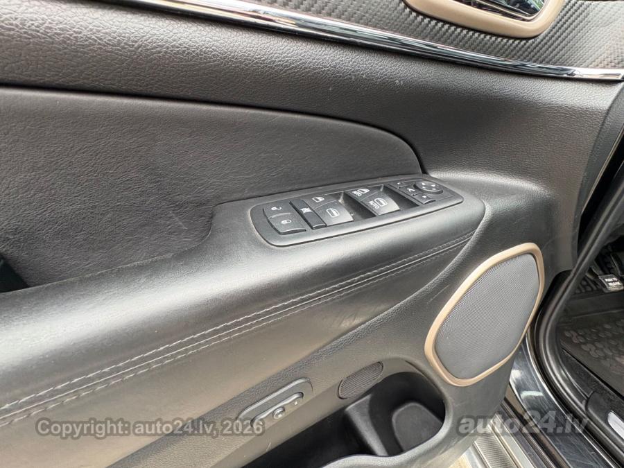 Melns Jeep Grand Cherokee 2014 Jehvi, ar dzinēja tilpumu 3.00 L un nobraukumu 263 tūkst. km par 8700 €, foto 19 vietnē AUTOMOTO.COM.LV