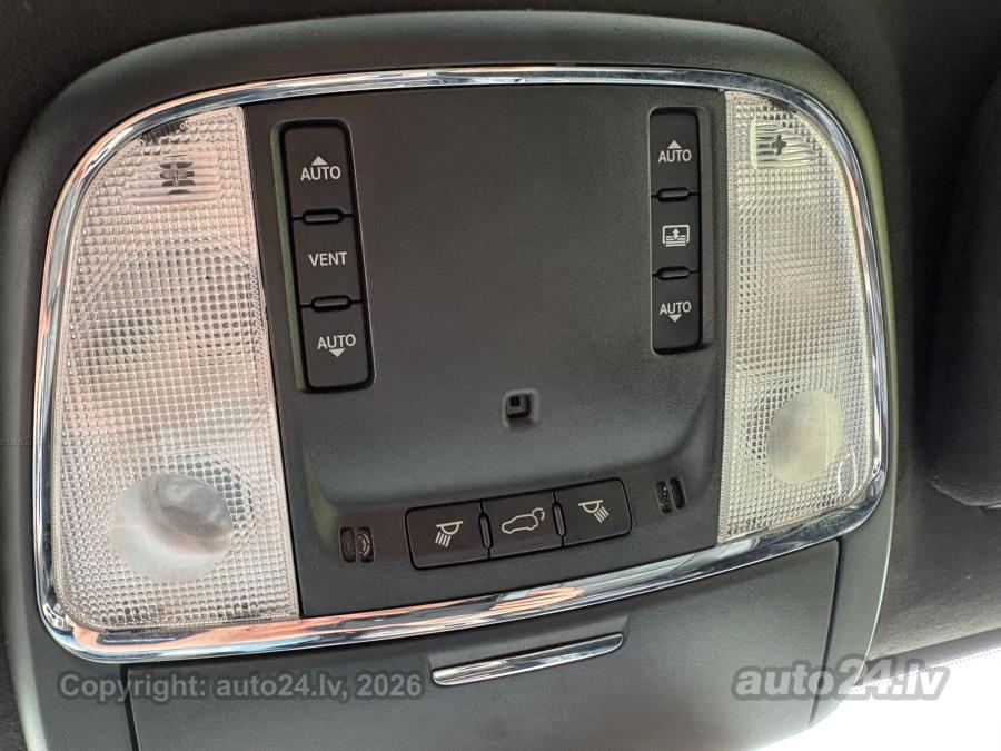 Melns Jeep Grand Cherokee 2014 Jehvi, ar dzinēja tilpumu 3.00 L un nobraukumu 263 tūkst. km par 8700 €, foto 26 vietnē AUTOMOTO.COM.LV