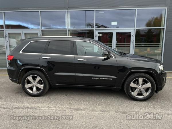 Black Jeep Grand Cherokee 2015 in Tartu, with an engine capacity of 3.00 L and mileage of 178 thousand km for 12490 €, photo 3 on AUTOMOTO.COM.LV