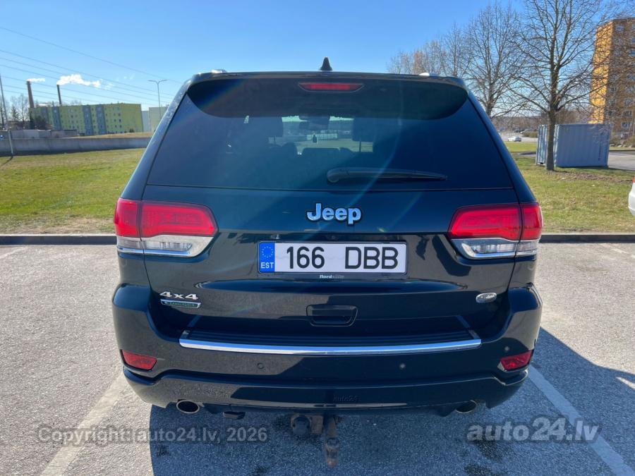 Black Jeep Grand Cherokee 2016 in Tartu, with an engine capacity of 3.00 L and mileage of 117 thousand km for 19900 €, photo 4 on AUTOMOTO.COM.LV