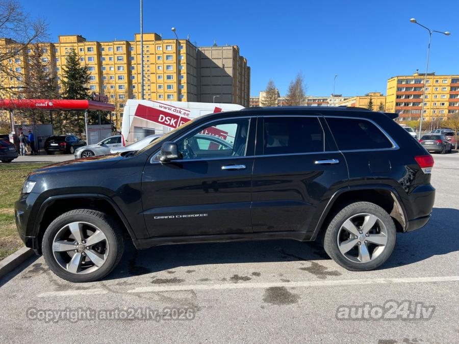 Black Jeep Grand Cherokee 2016 in Tartu, with an engine capacity of 3.00 L and mileage of 117 thousand km for 19900 €, photo 5 on AUTOMOTO.COM.LV