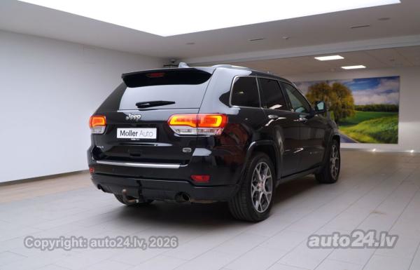 Melns Jeep Grand Cherokee 2020 Tallina, ar dzinēja tilpumu 3.00 L un nobraukumu 159 tūkst. km par 23900 €, foto 4 vietnē AUTOMOTO.COM.LV