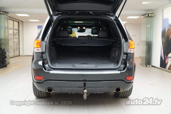 Melns Jeep Grand Cherokee 2020 Tallina, ar dzinēja tilpumu 3.00 L un nobraukumu 159 tūkst. km par 23900 €, foto 7 vietnē AUTOMOTO.COM.LV